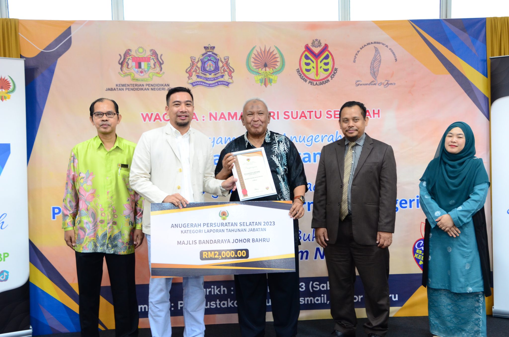 Anugerah Persuratan Selatan: Pengiktirafan kepada Karyawan Johor dan ...