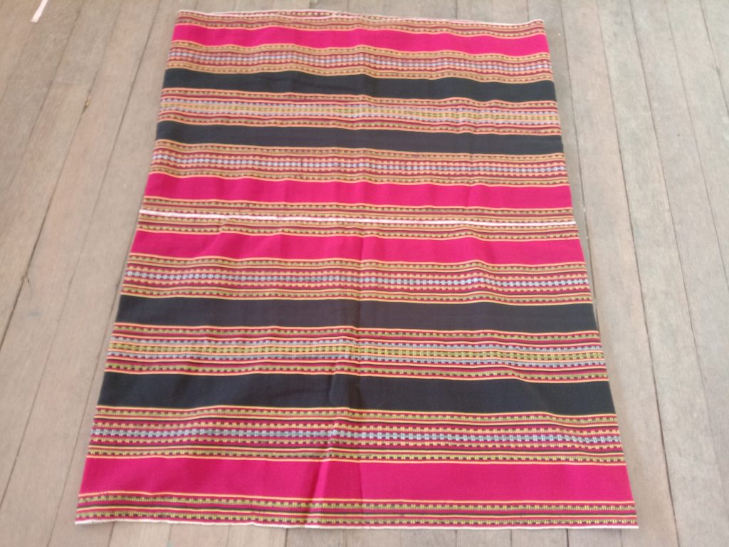 Bhadhu dan Suval: Pakaian Lelaki Tenunan Etnik Rungus – WadahDBP